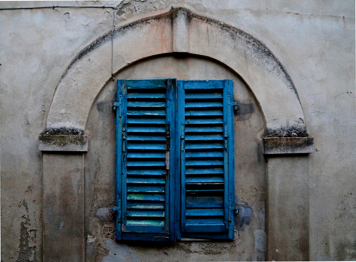 Colorata e consumata | JuzaPhoto
