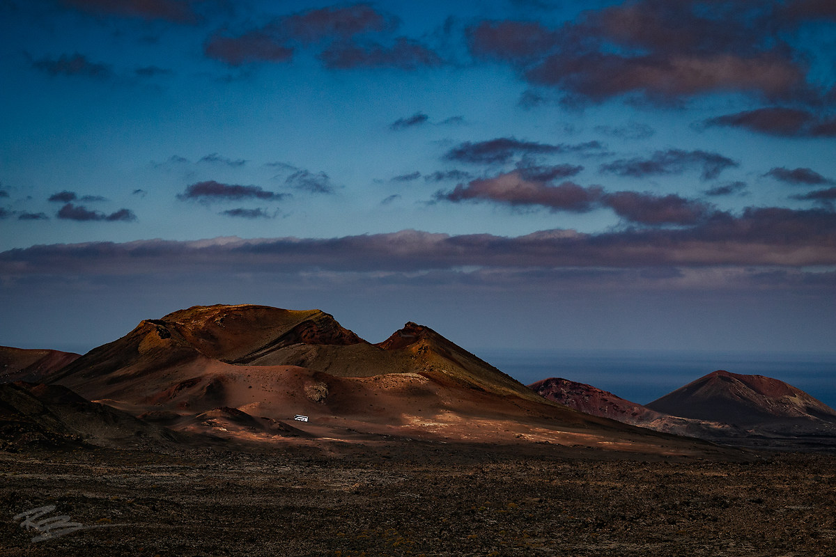 To the Volcano | JuzaPhoto